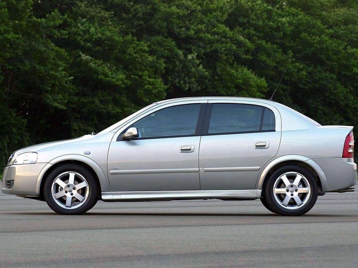 Chevrolet Astra technical specifications and fuel economy